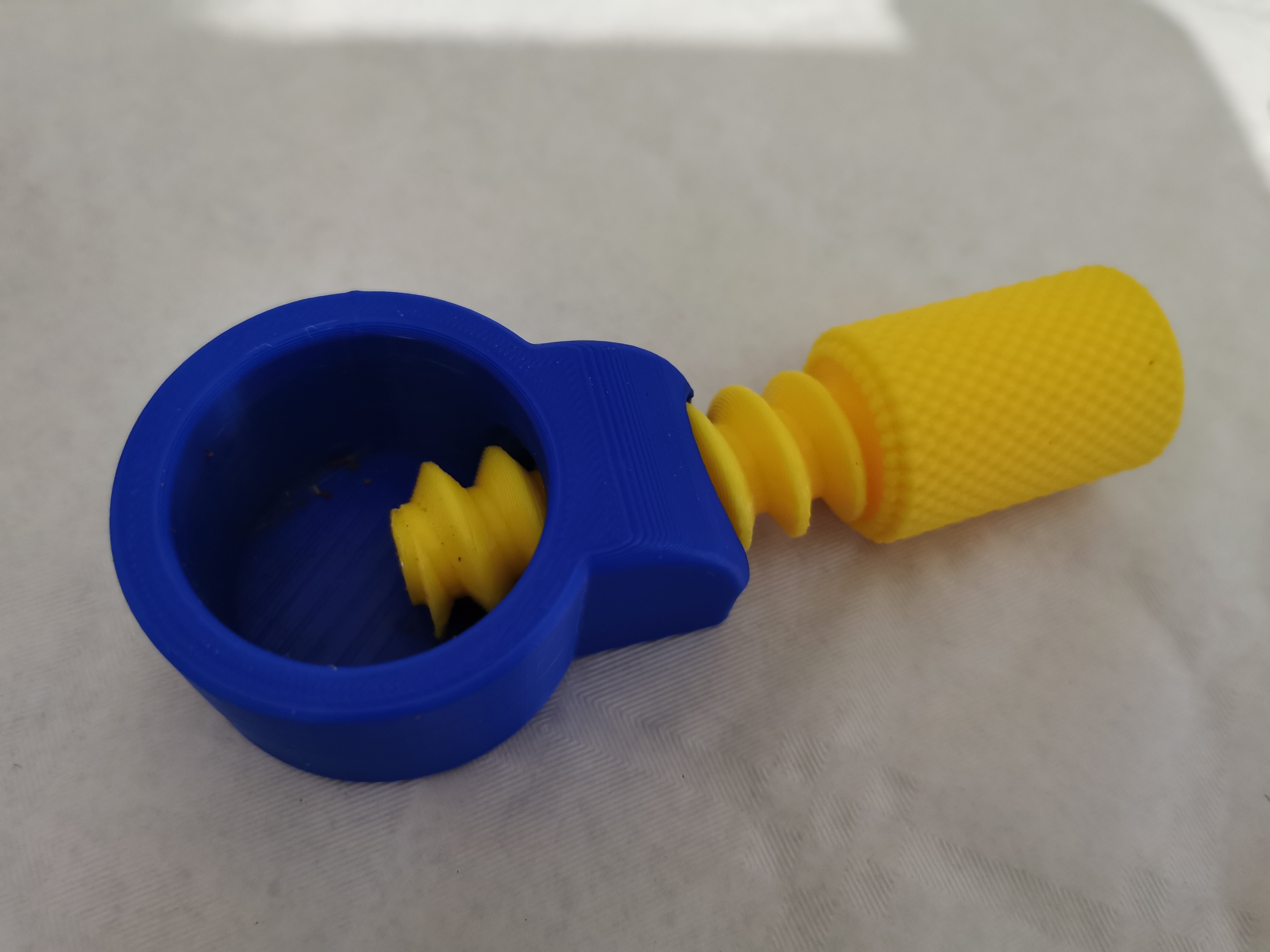 3D printed Nut & walnut cracker [My grandma design]・Cults